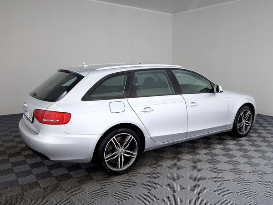 Pelēks Audi A4 2009 Tallina, ar dzinēja tilpumu 2.00 L un nobraukumu 315 tūkst. km par 3499 €, foto 4 vietnē AUTOMOTO.COM.LV