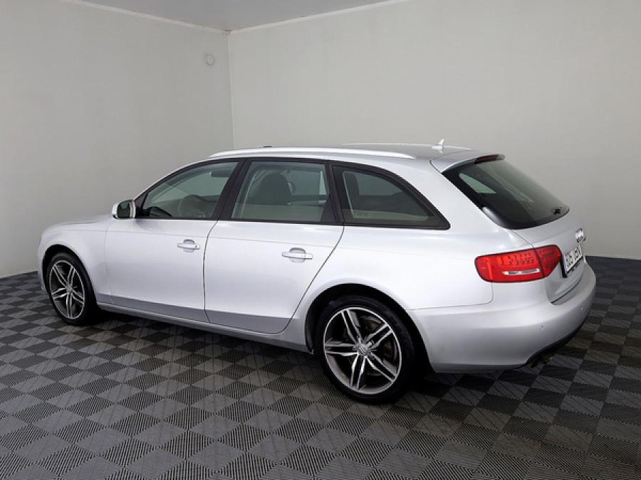 Pelēks Audi A4 2009 Tallina, ar dzinēja tilpumu 2.00 L un nobraukumu 315 tūkst. km par 3499 €, foto 5 vietnē AUTOMOTO.COM.LV