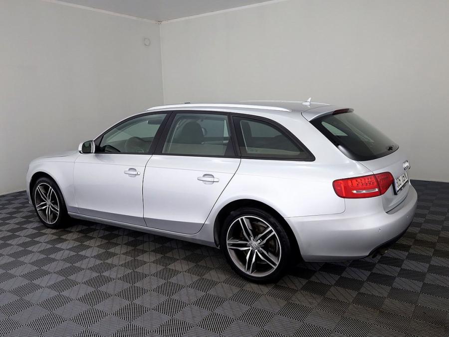 Pelēks Audi A4 2009 Tallina, ar dzinēja tilpumu 2.00 L un nobraukumu 315 tūkst. km par 3499 €, foto 12 vietnē AUTOMOTO.COM.LV