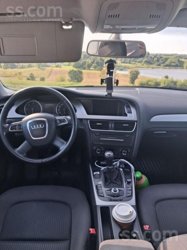 Pelēks Audi A4 2009 Rīga, ar dzinēja tilpumu 2.00 L un nobraukumu 308 tūkst. km par 5200 €, foto 4 vietnē AUTOMOTO.COM.LV