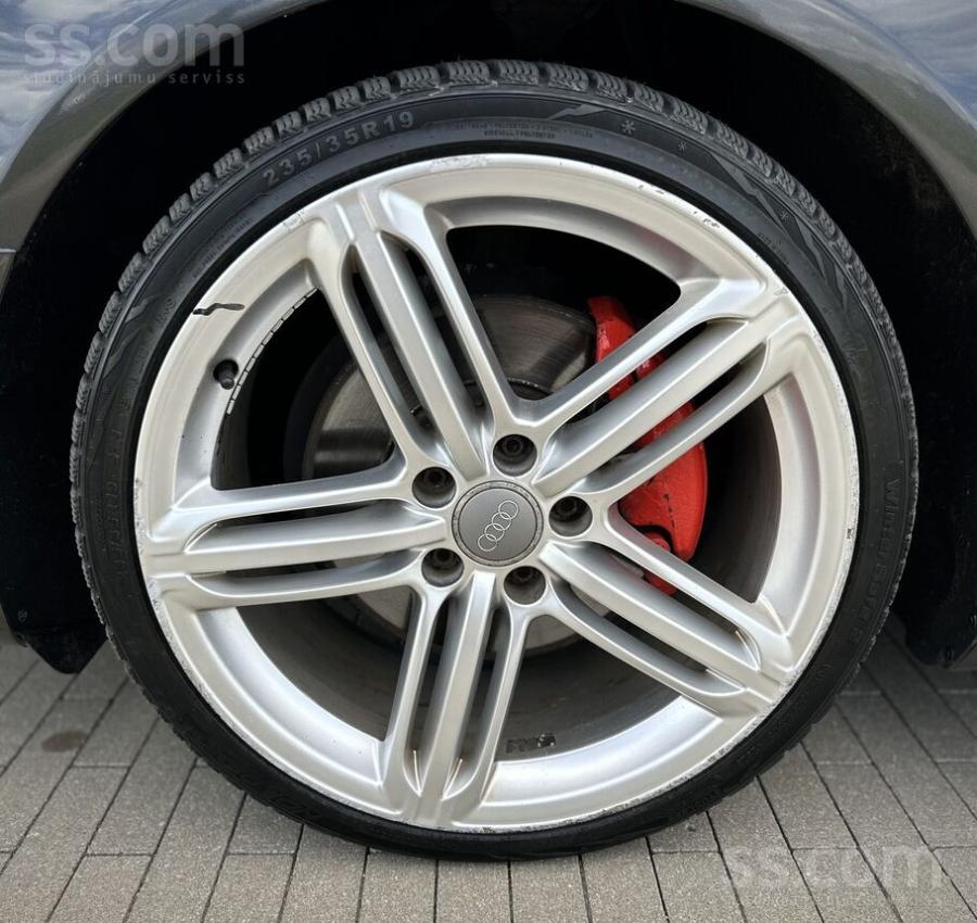Grey Audi A4 2009 in Rezekne, with an engine capacity of 3.00 L and mileage of 268 thousand km for 6990 €, photo 9 on AUTOMOTO.COM.LV