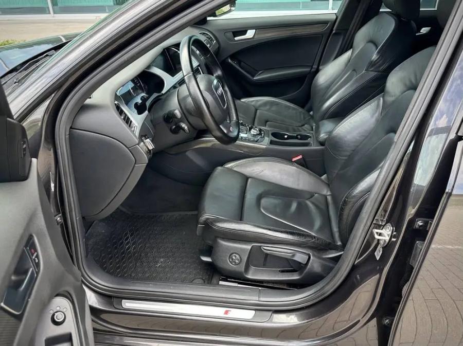 Pelēks Audi A4 2009 Rēzekne, ar dzinēja tilpumu 3.00 L un nobraukumu 268 tūkst. km par 6990 €, foto 13 vietnē AUTOMOTO.COM.LV