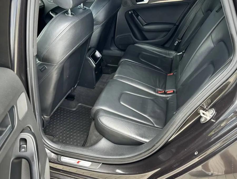 Pelēks Audi A4 2009 Rēzekne, ar dzinēja tilpumu 3.00 L un nobraukumu 268 tūkst. km par 6990 €, foto 17 vietnē AUTOMOTO.COM.LV