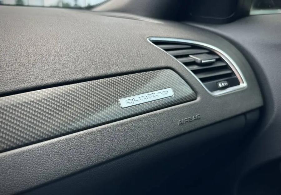 Pelēks Audi A4 2009 Rēzekne, ar dzinēja tilpumu 3.00 L un nobraukumu 268 tūkst. km par 6990 €, foto 20 vietnē AUTOMOTO.COM.LV