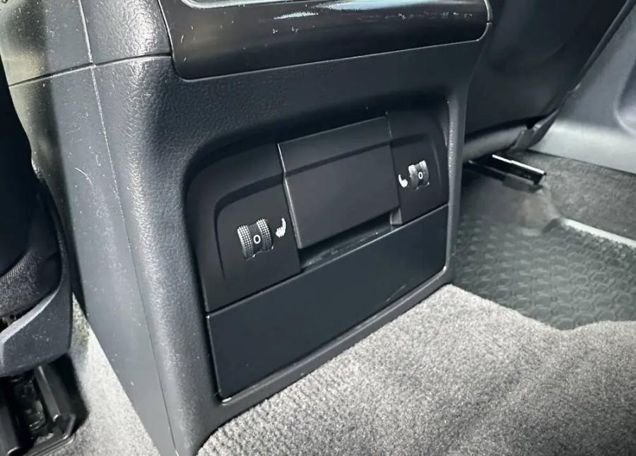 Pelēks Audi A4 2009 Rēzekne, ar dzinēja tilpumu 3.00 L un nobraukumu 268 tūkst. km par 6990 €, foto 28 vietnē AUTOMOTO.COM.LV