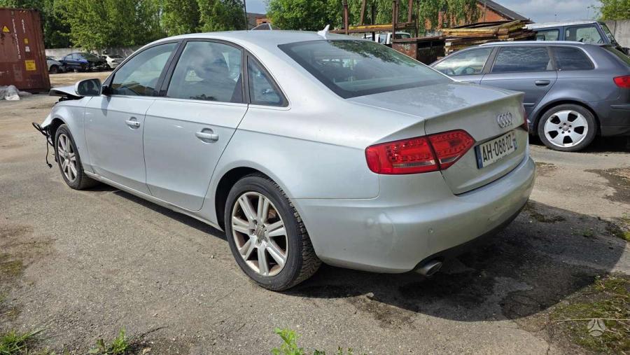 Grey Audi A4 2009 in Panevezys, with an engine capacity of 2.97 L and mileage of 211 thousand km for 2500 €, photo 1 on AUTOMOTO.COM.LV