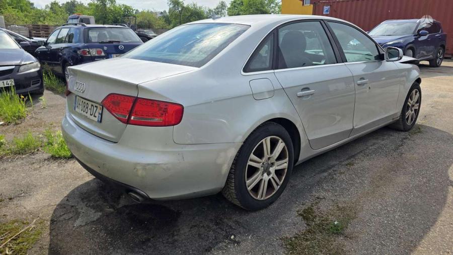 Grey Audi A4 2009 in Panevezys, with an engine capacity of 2.97 L and mileage of 211 thousand km for 2500 €, photo 3 on AUTOMOTO.COM.LV