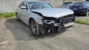 Grey Audi A4 2009 in Panevezys, with an engine capacity of 2.97 L and mileage of 211 thousand km for 2500 €, photo 6 on AUTOMOTO.COM.LV