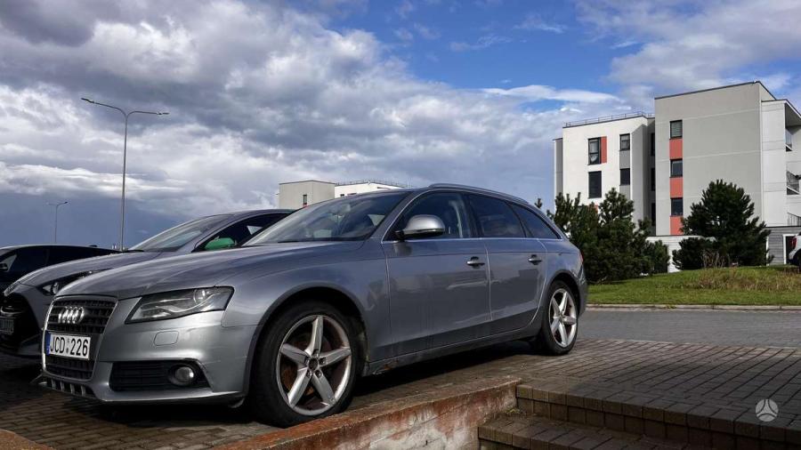 Pelēks Audi A4 2009 Klaipėda, ar dzinēja tilpumu 2.70 L un nobraukumu 360 tūkst. km par 3100 €, foto 1 vietnē AUTOMOTO.COM.LV