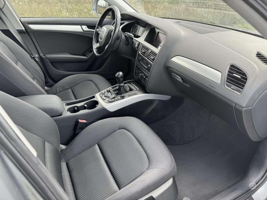 Grey Audi A4 2009 in Vilnius, with an engine capacity of 1.97 L and mileage of 339 thousand km for 4300 €, photo 7 on AUTOMOTO.COM.LV