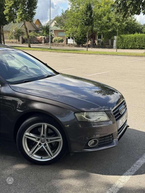 Grey Audi A4 2009 in Skuodas, with an engine capacity of 1.97 L and mileage of 265 thousand km for 4950 €, photo 3 on AUTOMOTO.COM.LV