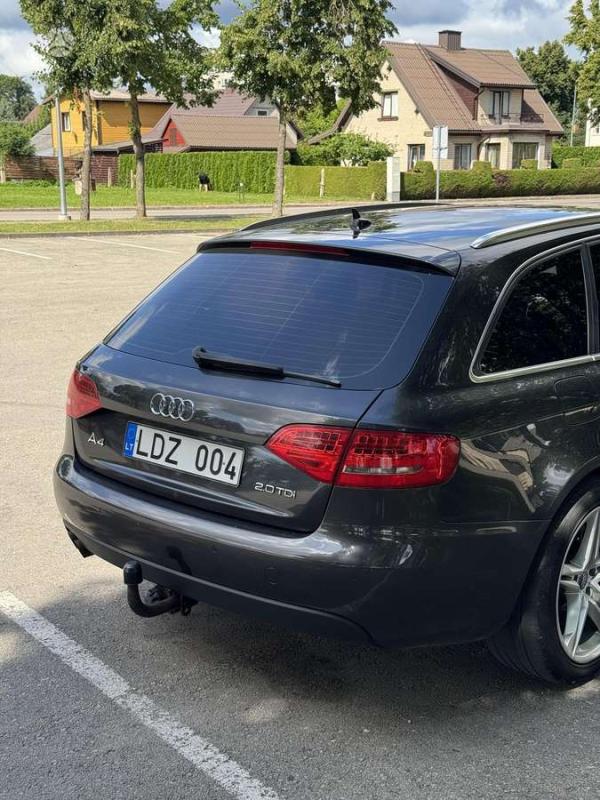 Grey Audi A4 2009 in Skuodas, with an engine capacity of 1.97 L and mileage of 265 thousand km for 4950 €, photo 6 on AUTOMOTO.COM.LV