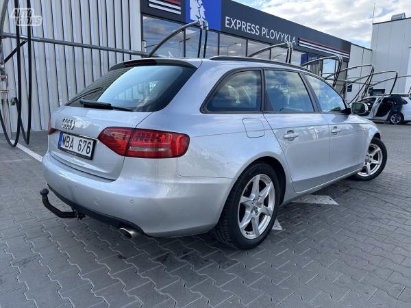 Grey Audi A4 2010 in Vilnius, with an engine capacity of 3.00 L and mileage of 240 thousand km for 7600 €, photo 4 on AUTOMOTO.COM.LV