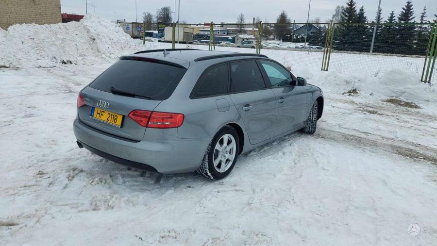 Pelēks Audi A4 2010 Utena, ar dzinēja tilpumu 1.97 L un nobraukumu 288 tūkst. km par 4900 €, foto 4 vietnē AUTOMOTO.COM.LV