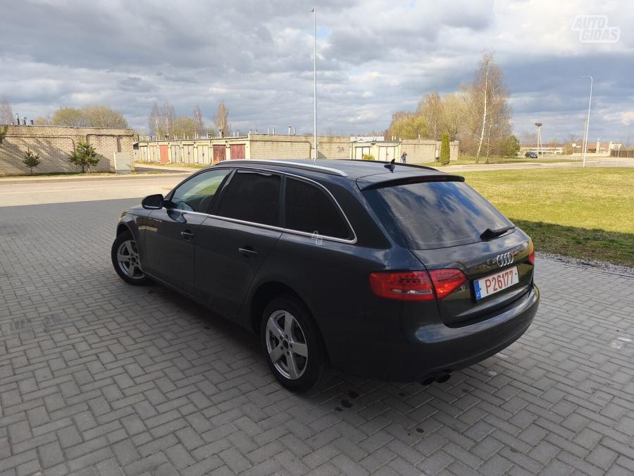 Pelēks Audi A4 2010 Jurbarkas, ar dzinēja tilpumu 2.00 L un nobraukumu 275 tūkst. km par 4600 €, foto 3 vietnē AUTOMOTO.COM.LV
