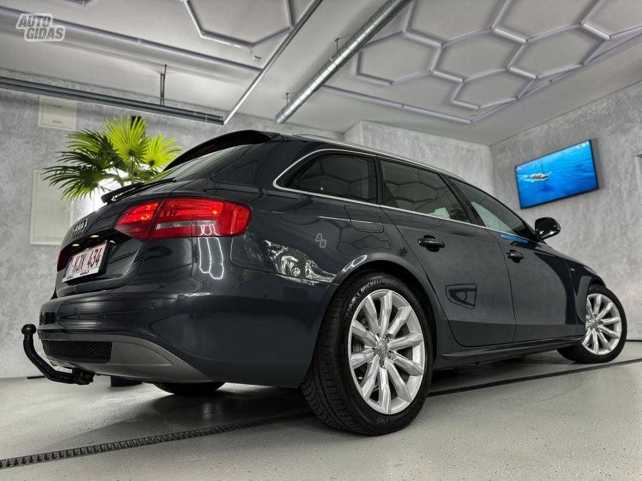 Grey Audi A4 2010 in Kaunas, with an engine capacity of 2.00 L and mileage of 258 thousand km for 6850 €, photo 4 on AUTOMOTO.COM.LV