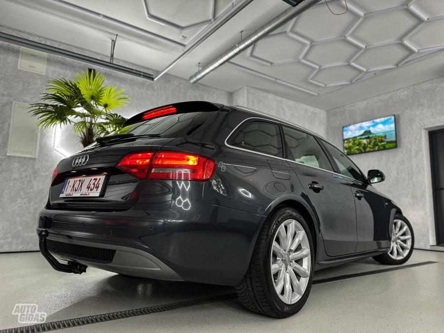 Grey Audi A4 2010 in Kaunas, with an engine capacity of 2.00 L and mileage of 258 thousand km for 6850 €, photo 12 on AUTOMOTO.COM.LV