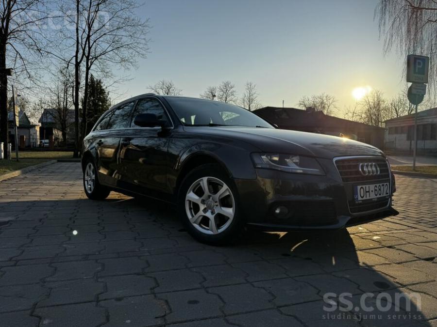Pelēks Audi A4 2010 Jelgava, ar dzinēja tilpumu 2.00 L un nobraukumu 204 tūkst. km par 4400 €, foto 4 vietnē AUTOMOTO.COM.LV