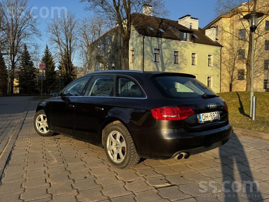 Pelēks Audi A4 2010 Jelgava, ar dzinēja tilpumu 2.00 L un nobraukumu 204 tūkst. km par 4400 €, foto 5 vietnē AUTOMOTO.COM.LV