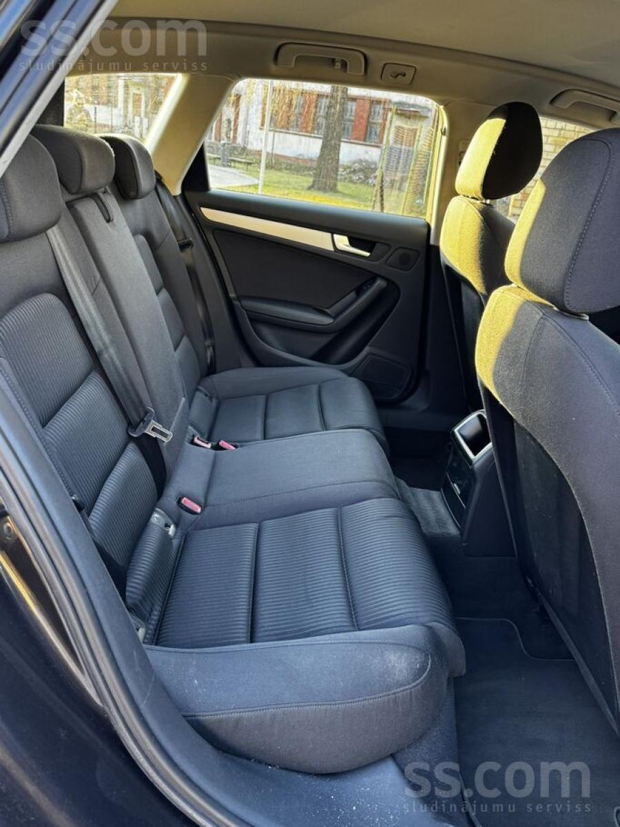 Pelēks Audi A4 2010 Jelgava, ar dzinēja tilpumu 2.00 L un nobraukumu 204 tūkst. km par 4400 €, foto 8 vietnē AUTOMOTO.COM.LV