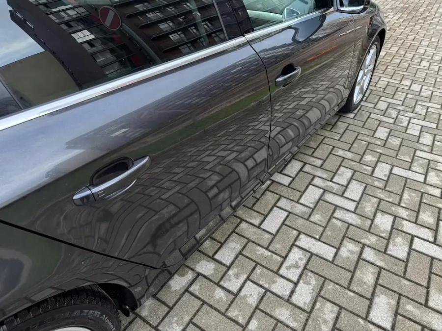 Grey Audi A4 2010 in Riga, with an engine capacity of 2.00 L and mileage of 206 thousand km for 5290 €, photo 9 on AUTOMOTO.COM.LV