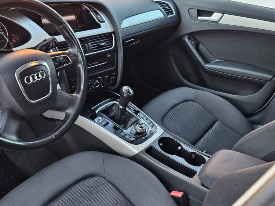 Pelēks Audi A4 2010 Jēkabpils, ar dzinēja tilpumu 2.00 L un nobraukumu 265 tūkst. km par 6290 €, foto 10 vietnē AUTOMOTO.COM.LV