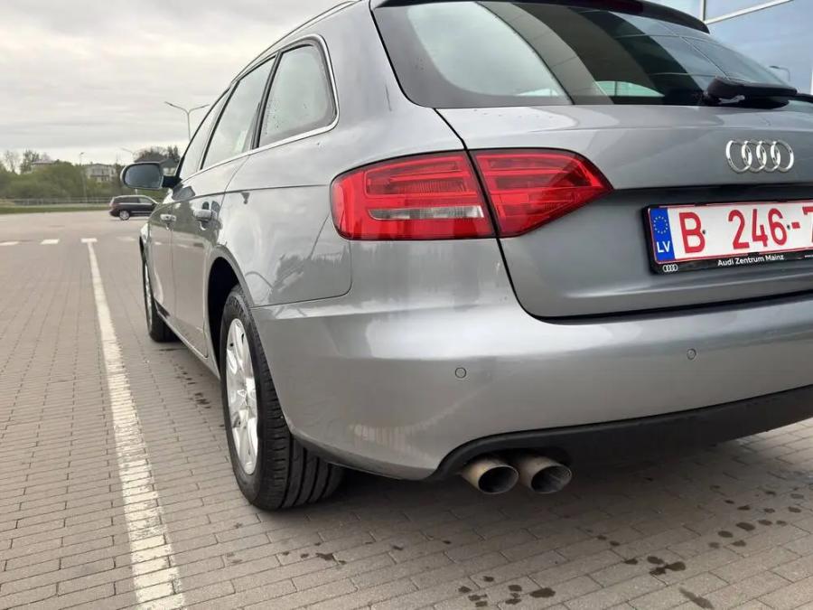 Pelēks Audi A4 2010 Rēzekne, ar dzinēja tilpumu 2.00 L un nobraukumu 254 tūkst. km par 6500 €, foto 8 vietnē AUTOMOTO.COM.LV