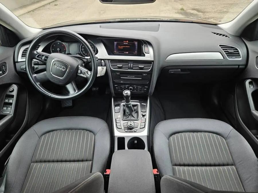 Pelēks Audi A4 2010 Jēkabpils, ar dzinēja tilpumu 2.00 L un nobraukumu 357 tūkst. km par 6190 €, foto 18 vietnē AUTOMOTO.COM.LV