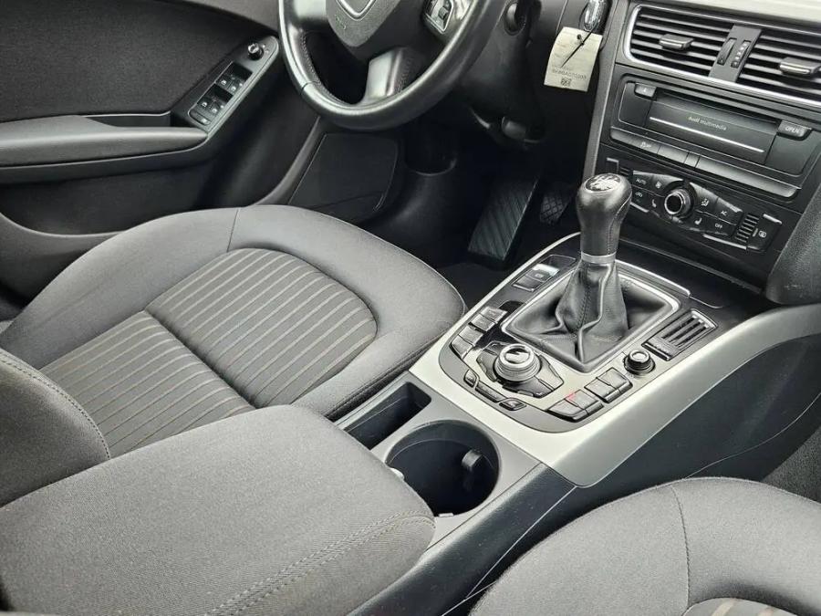 Pelēks Audi A4 2010 Jēkabpils, ar dzinēja tilpumu 2.00 L un nobraukumu 357 tūkst. km par 6190 €, foto 19 vietnē AUTOMOTO.COM.LV