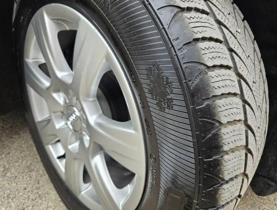 Pelēks Audi A4 2010 Jēkabpils, ar dzinēja tilpumu 2.00 L un nobraukumu 357 tūkst. km par 6190 €, foto 21 vietnē AUTOMOTO.COM.LV