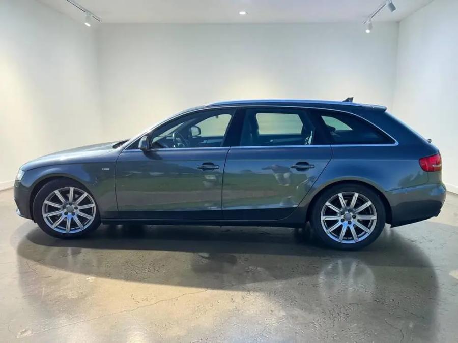 Grey Audi A4 2010 in Jurmala, with an engine capacity of 1.80 L and mileage of 266 thousand km for 5450 €, photo 5 on AUTOMOTO.COM.LV
