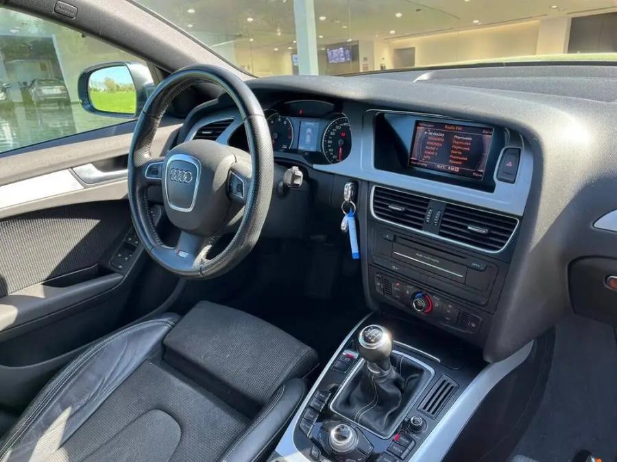 Grey Audi A4 2010 in Jurmala, with an engine capacity of 1.80 L and mileage of 266 thousand km for 5450 €, photo 11 on AUTOMOTO.COM.LV