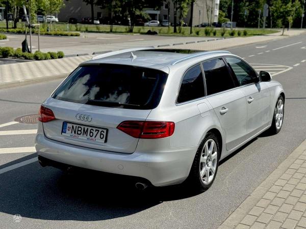 Pelēks Audi A4 2010 Viļņa, ar dzinēja tilpumu 3.00 L un nobraukumu 285 tūkst. km par 4500 €, foto 4 vietnē AUTOMOTO.COM.LV