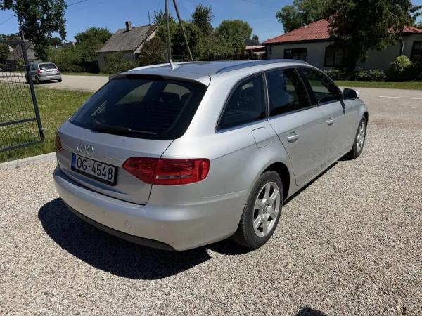 Pelēks Audi A4 2010 Ventspils, ar dzinēja tilpumu 2.00 L un nobraukumu 378 tūkst. km par 4900 €, foto 4 vietnē AUTOMOTO.COM.LV