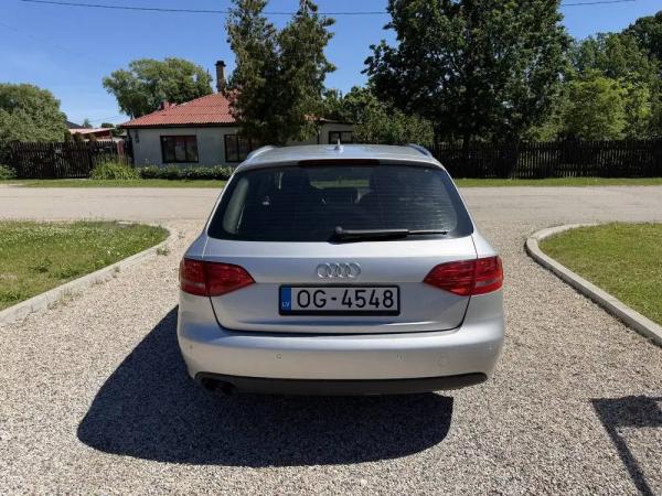 Grey Audi A4 2010 in Ventspils, with an engine capacity of 2.00 L and mileage of 378 thousand km for 4900 €, photo 5 on AUTOMOTO.COM.LV