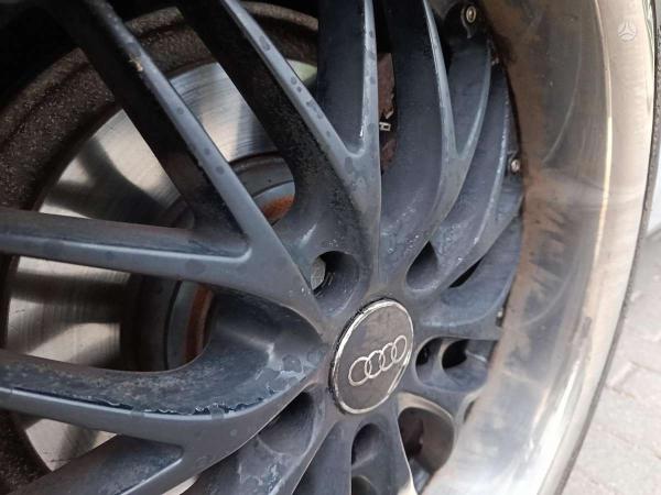 Pelēks Audi A4 2010 Viļņa, ar dzinēja tilpumu 1.98 L un nobraukumu 293 tūkst. km par 4150 €, foto 10 vietnē AUTOMOTO.COM.LV