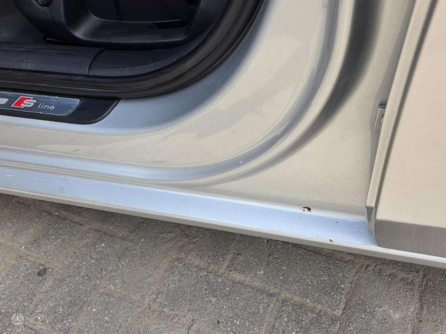 Grey Audi A4 2010 in Jonava, with an engine capacity of 1.97 L and mileage of 340 thousand km for 5200 €, photo 16 on AUTOMOTO.COM.LV