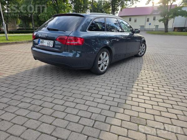 Pelēks Audi A4 2010 Rīga, ar dzinēja tilpumu 2.00 L un nobraukumu 305 tūkst. km par 5100 €, foto 2 vietnē AUTOMOTO.COM.LV