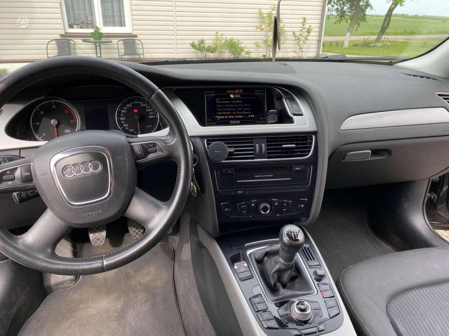 Grey Audi A4 2010 in Siauliai, with an engine capacity of 1.97 L and mileage of 340 thousand km for 3400 €, photo 11 on AUTOMOTO.COM.LV
