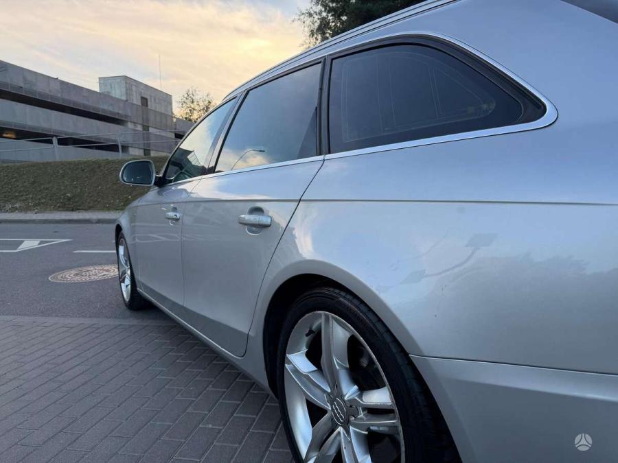 Grey Audi A4 2010 in Vilnius, with an engine capacity of 2.00 L and mileage of 295 thousand km for 4900 €, photo 10 on AUTOMOTO.COM.LV