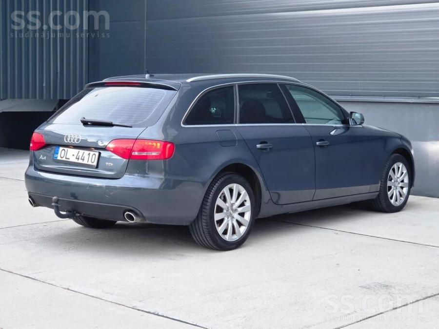Pelēks Audi A4 2010 Rīga, ar dzinēja tilpumu 3.00 L un nobraukumu 238 tūkst. km par 7600 €, foto 17 vietnē AUTOMOTO.COM.LV