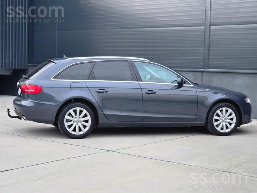 Pelēks Audi A4 2010 Rīga, ar dzinēja tilpumu 3.00 L un nobraukumu 238 tūkst. km par 7600 €, foto 24 vietnē AUTOMOTO.COM.LV