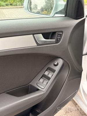 Pelēks Audi A4 2010 Rīga, ar dzinēja tilpumu 3.00 L un nobraukumu 366 tūkst. km par 7450 €, foto 11 vietnē AUTOMOTO.COM.LV