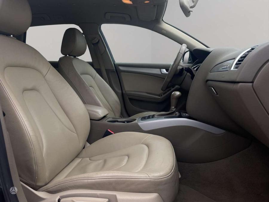 Grey Audi A4 2010 in Vilnius, with an engine capacity of 3.00 L and mileage of 243 thousand km for 3500 €, photo 9 on AUTOMOTO.COM.LV