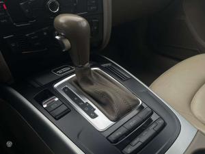 Grey Audi A4 2010 in Vilnius, with an engine capacity of 3.00 L and mileage of 243 thousand km for 3500 €, photo 16 on AUTOMOTO.COM.LV