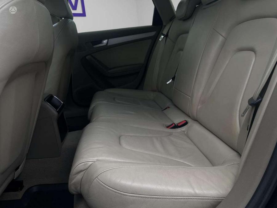 Grey Audi A4 2010 in Vilnius, with an engine capacity of 3.00 L and mileage of 243 thousand km for 3500 €, photo 12 on AUTOMOTO.COM.LV