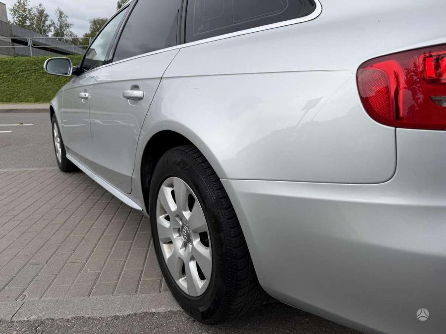 Grey Audi A4 2010 in Vilnius, with an engine capacity of 1.97 L and mileage of 294 thousand km for 3900 €, photo 9 on AUTOMOTO.COM.LV