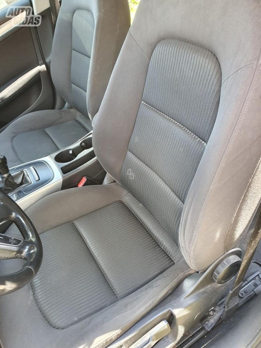 Pelēks Audi A4 2010 Utena, ar dzinēja tilpumu 2.00 L un nobraukumu 444 tūkst. km par 4300 €, foto 10 vietnē AUTOMOTO.COM.LV