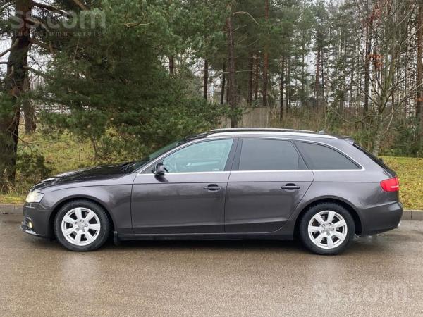 Pelēks Audi A4 2011 Rīga, ar dzinēja tilpumu 2.00 L un nobraukumu 0 tūkst. km par 6899 €, foto 2 vietnē AUTOMOTO.COM.LV