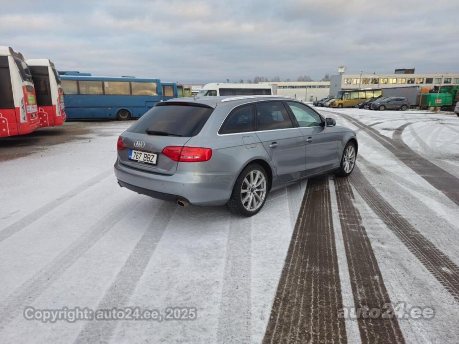 Pelēks Audi A4 2011 Tallina, ar dzinēja tilpumu 3.00 L un nobraukumu 274 tūkst. km par 8499 €, foto 3 vietnē AUTOMOTO.COM.LV